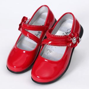 chaussures rouges fille